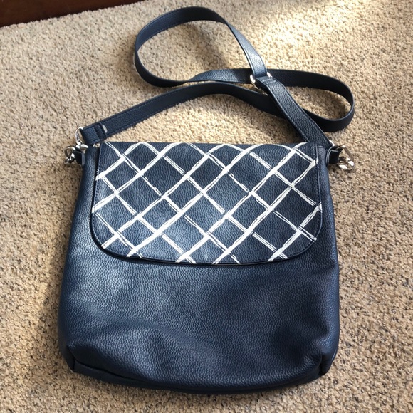thirty-one | Bags | 7 For 25 Thirty One Navy And White Crossbody Bag ...